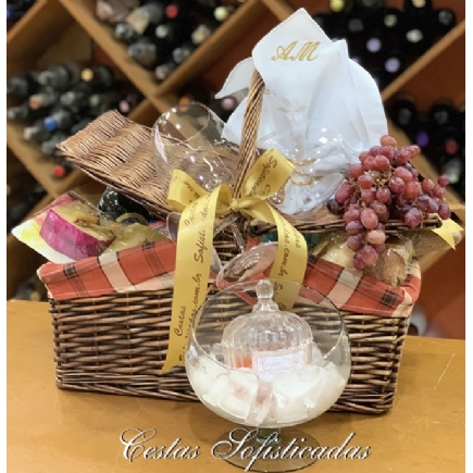 Cesta Queijos e Vinhos com Caviar. Cestas Sofisticadas