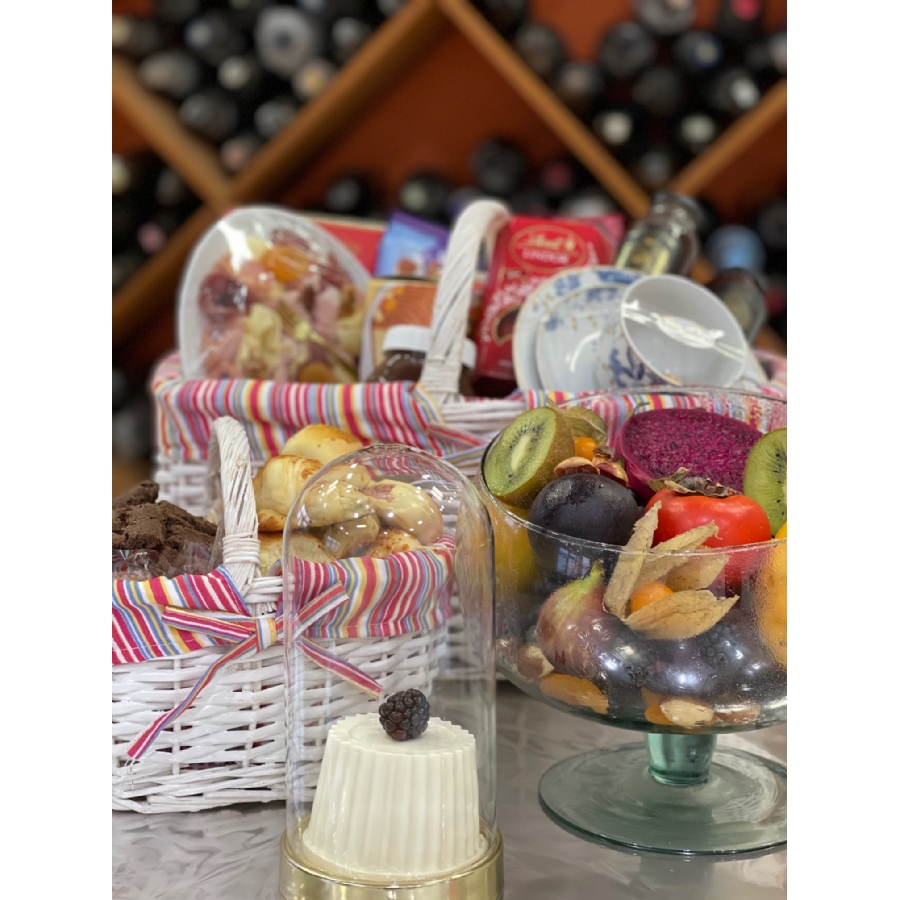 Cesta de Café da Manhã Luz. Cestas Sofisticadas